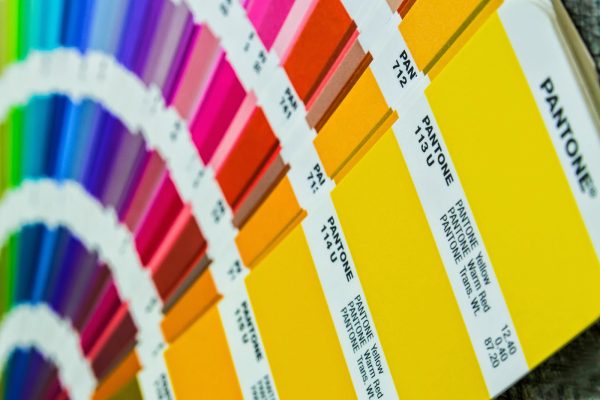 Pantone predice el tono para 2018 como Amarillo Minion